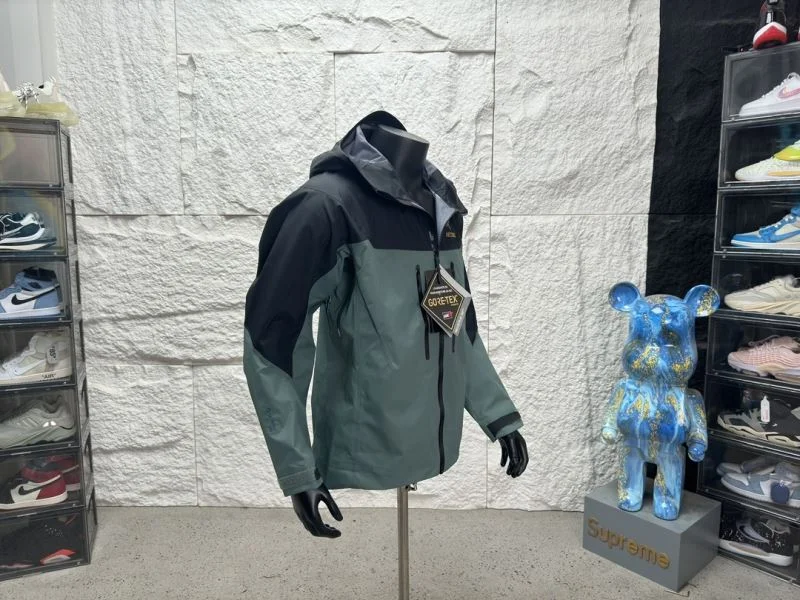 Indistinguishable Arcteryx Outwear