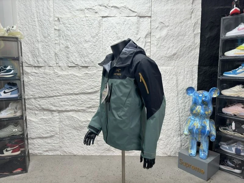 Indistinguishable Arcteryx Outwear