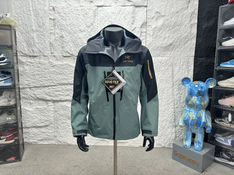 Indistinguishable Arcteryx Outwear