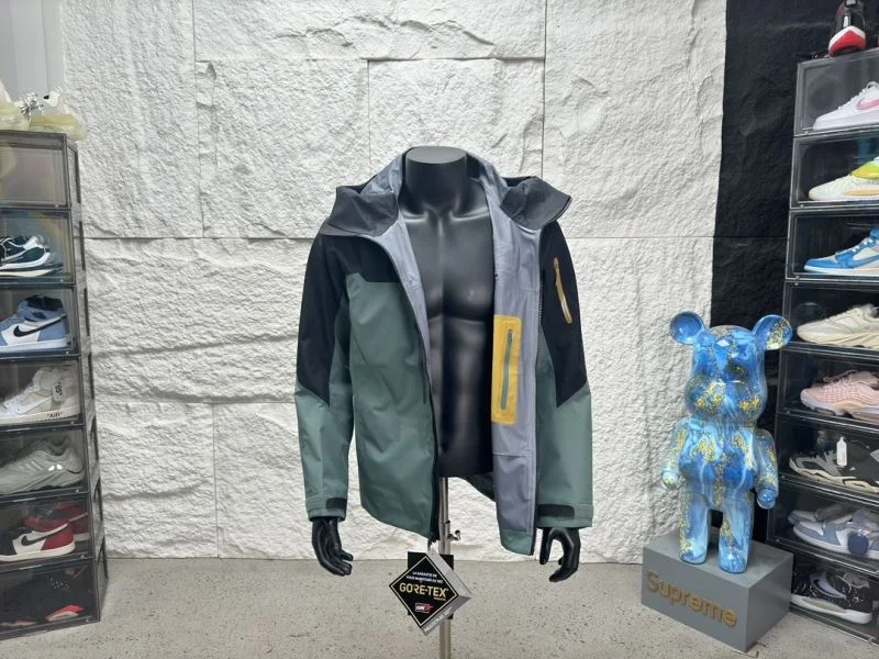 Indistinguishable Arcteryx Outwear