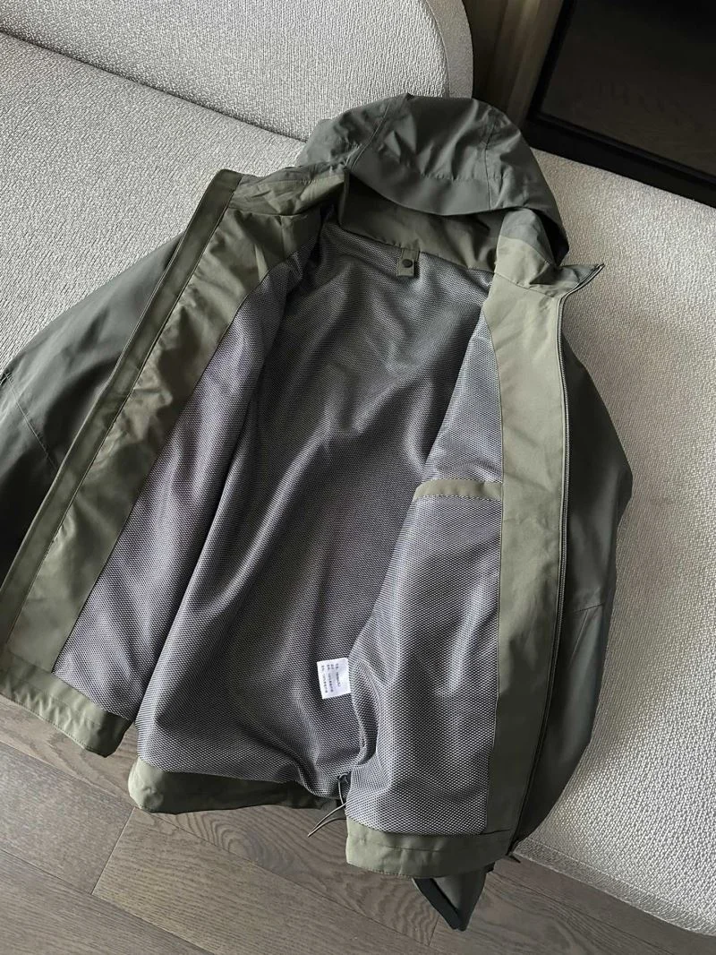 Indistinguishable Arcteryx Outwear