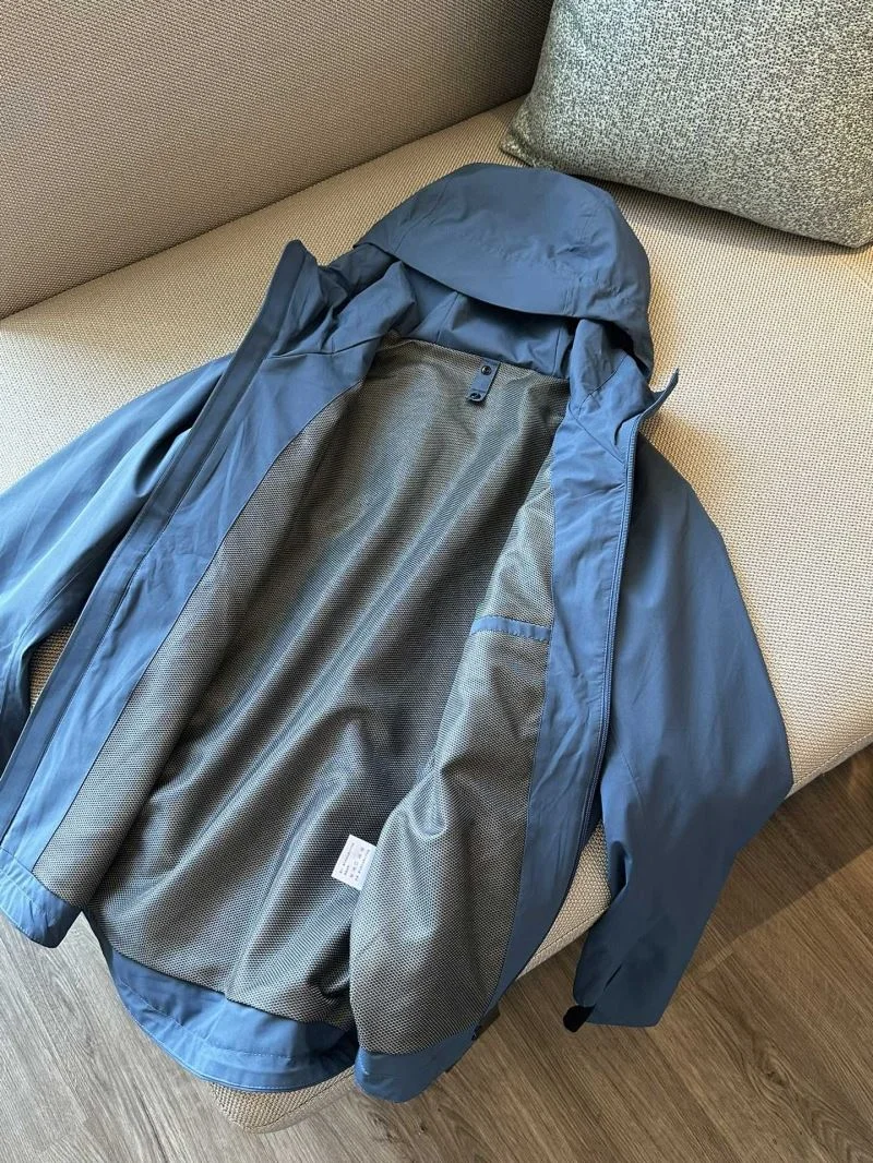 Exact replica Arcteryx Outwear