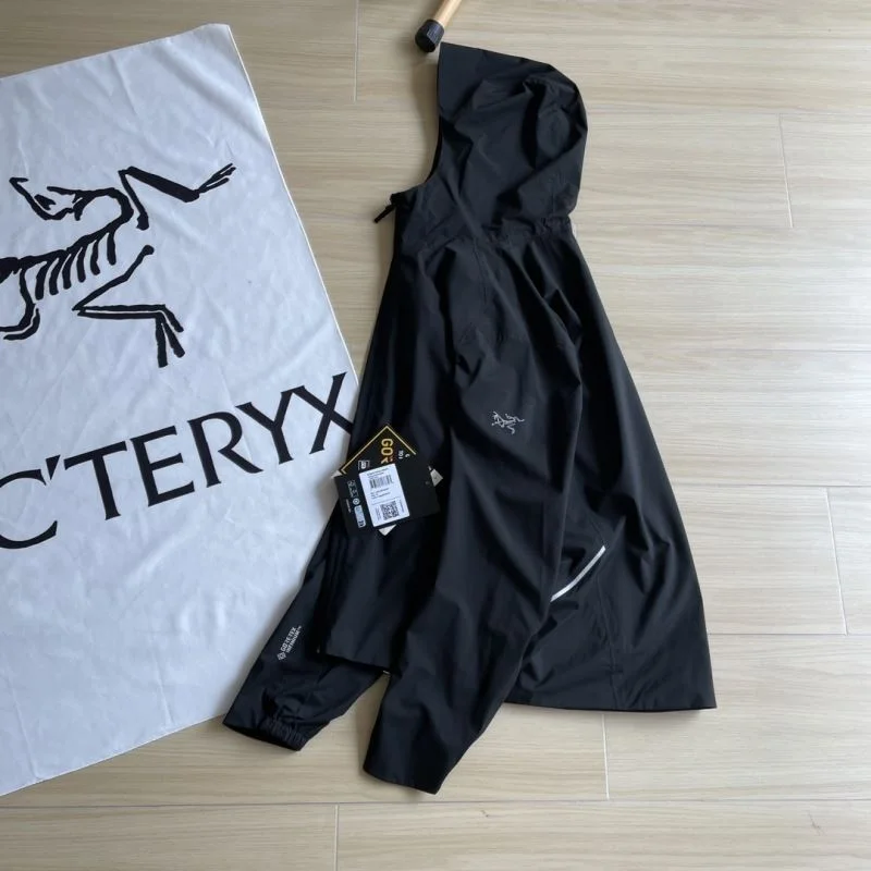 Brand-authenticated Arcteryx Outwear