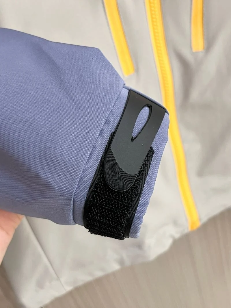 Bargain Arcteryx Outwear