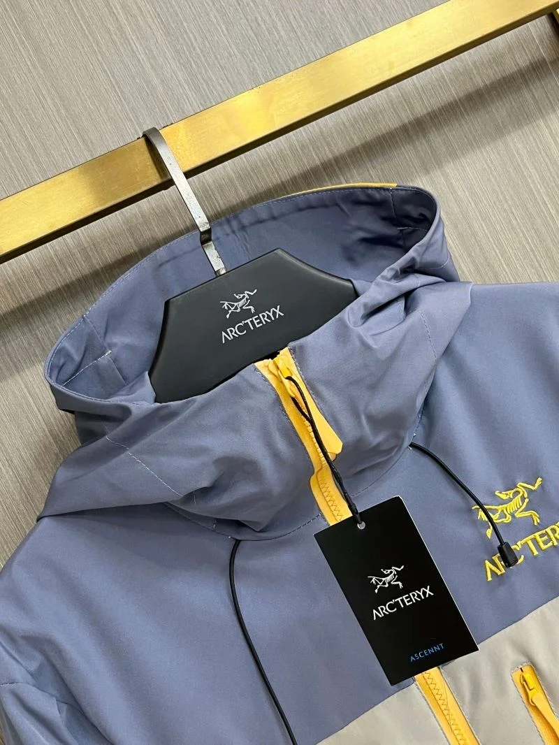 Bargain Arcteryx Outwear