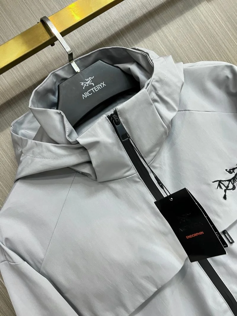 Brand-authenticated Arcteryx Outwear