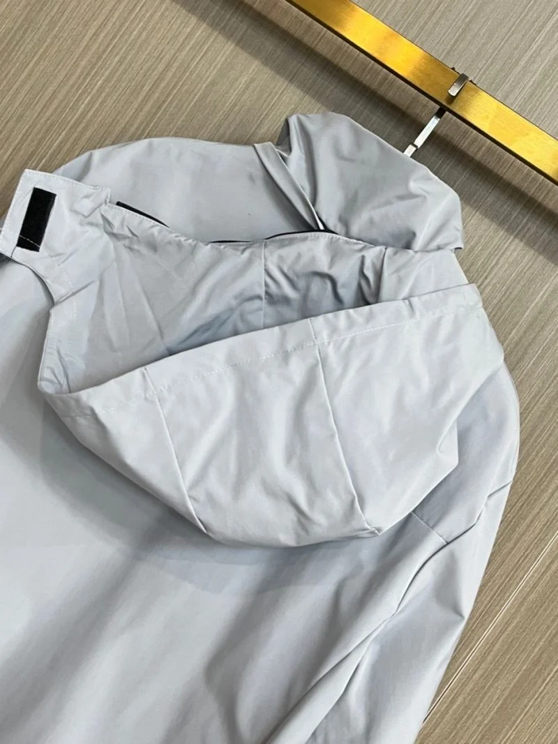 Brand-authenticated Arcteryx Outwear