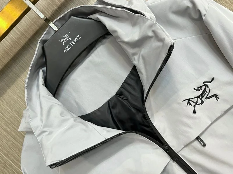 Brand-authenticated Arcteryx Outwear