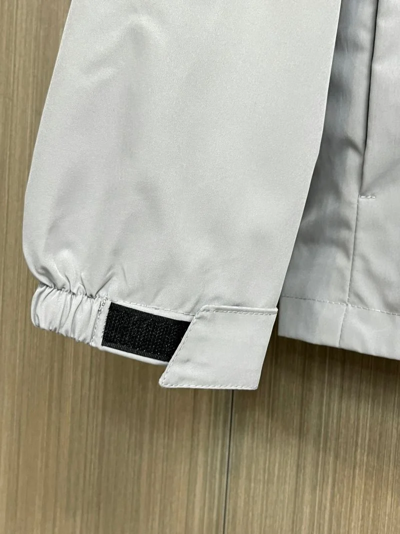 Brand-authenticated Arcteryx Outwear