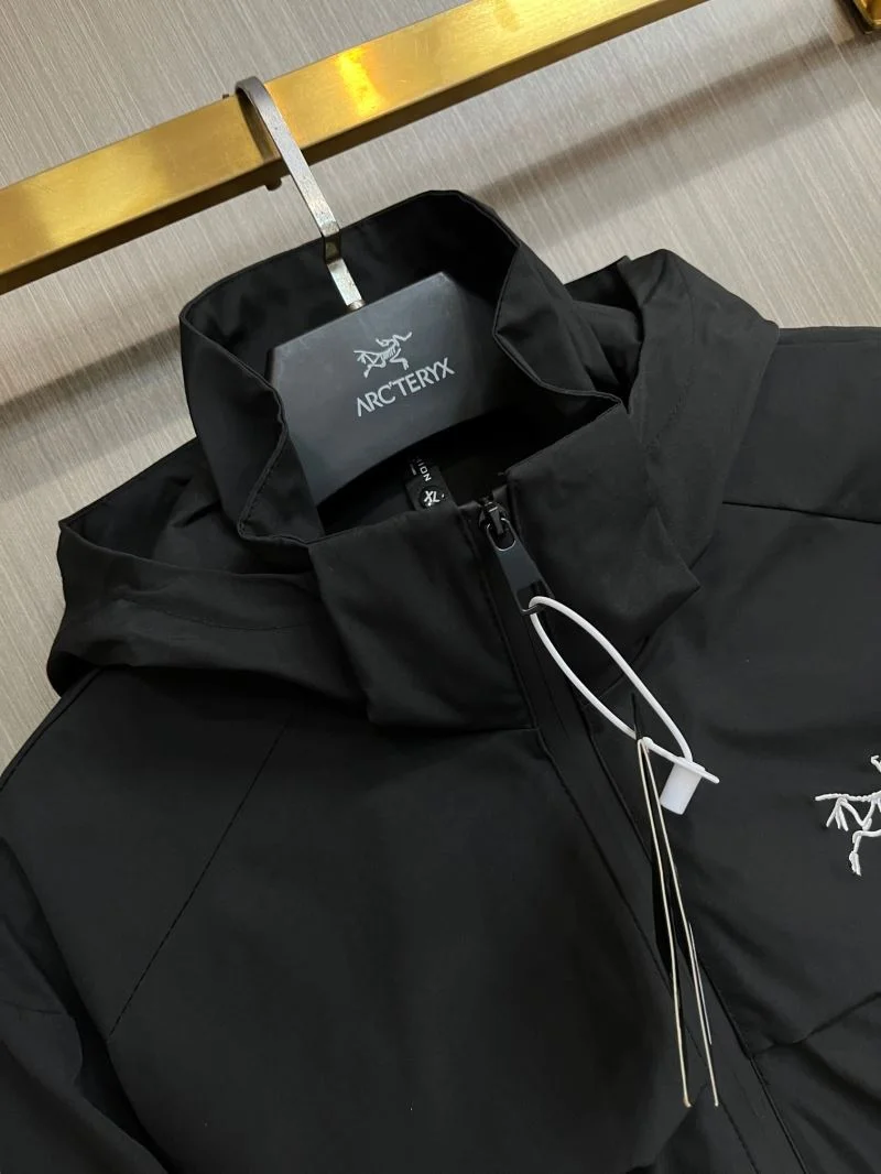Brand-authenticated Arcteryx Outwear
