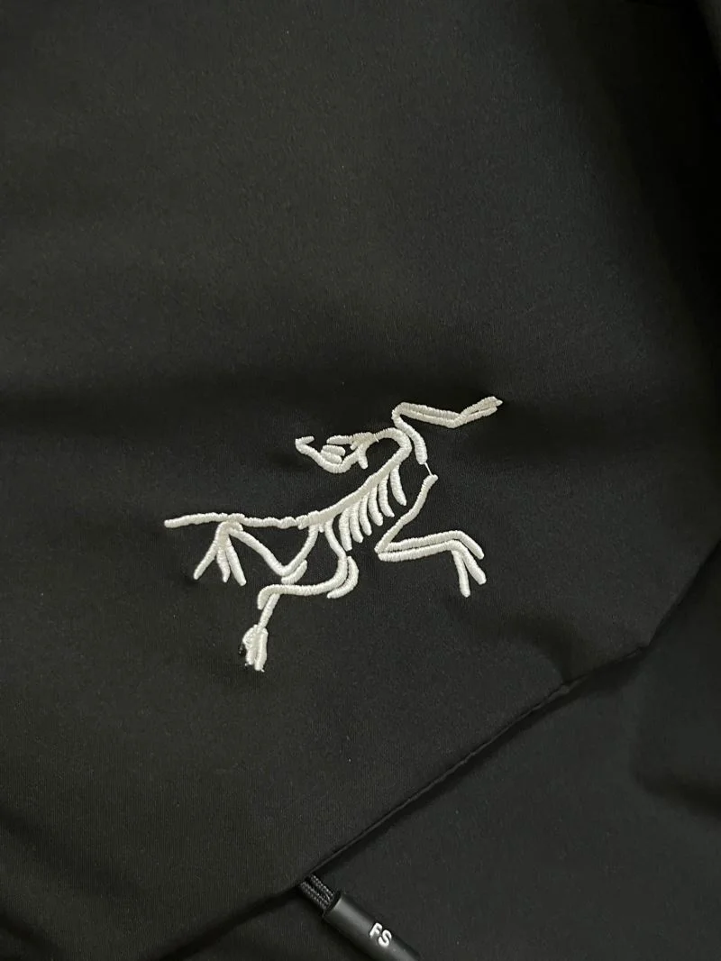 Brand-authenticated Arcteryx Outwear
