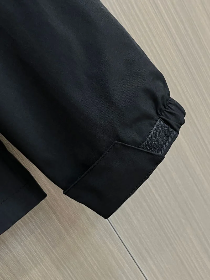 Brand-authenticated Arcteryx Outwear