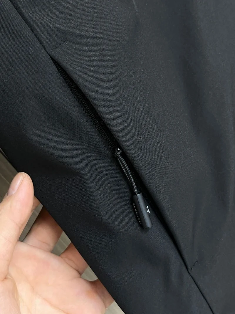 Brand-authenticated Arcteryx Outwear