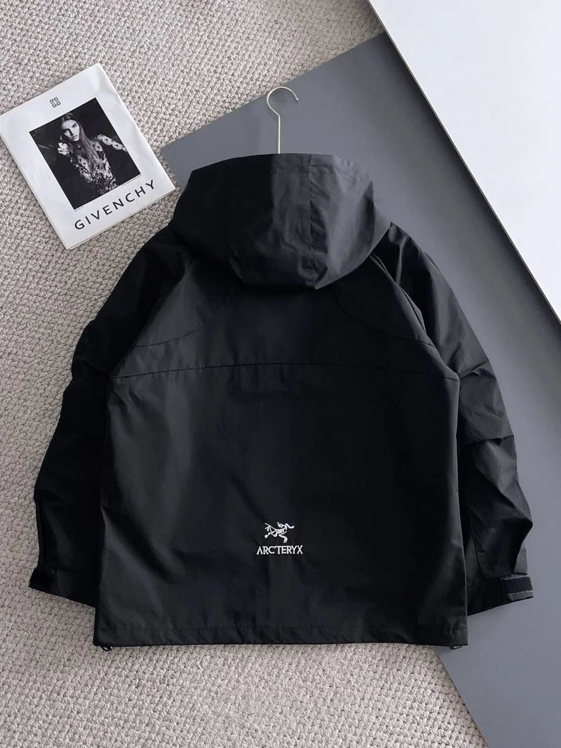 Bargain Arcteryx Outwear