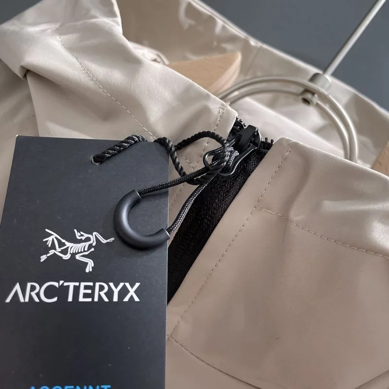 Exact replica Arcteryx Outwear