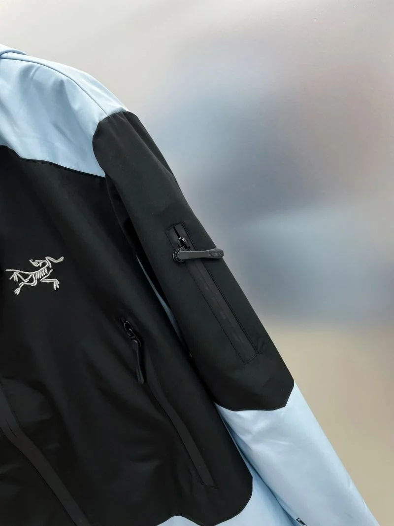 Top mirror Arcteryx Outwear