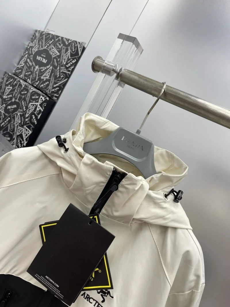 Precise copy Arcteryx Outwear