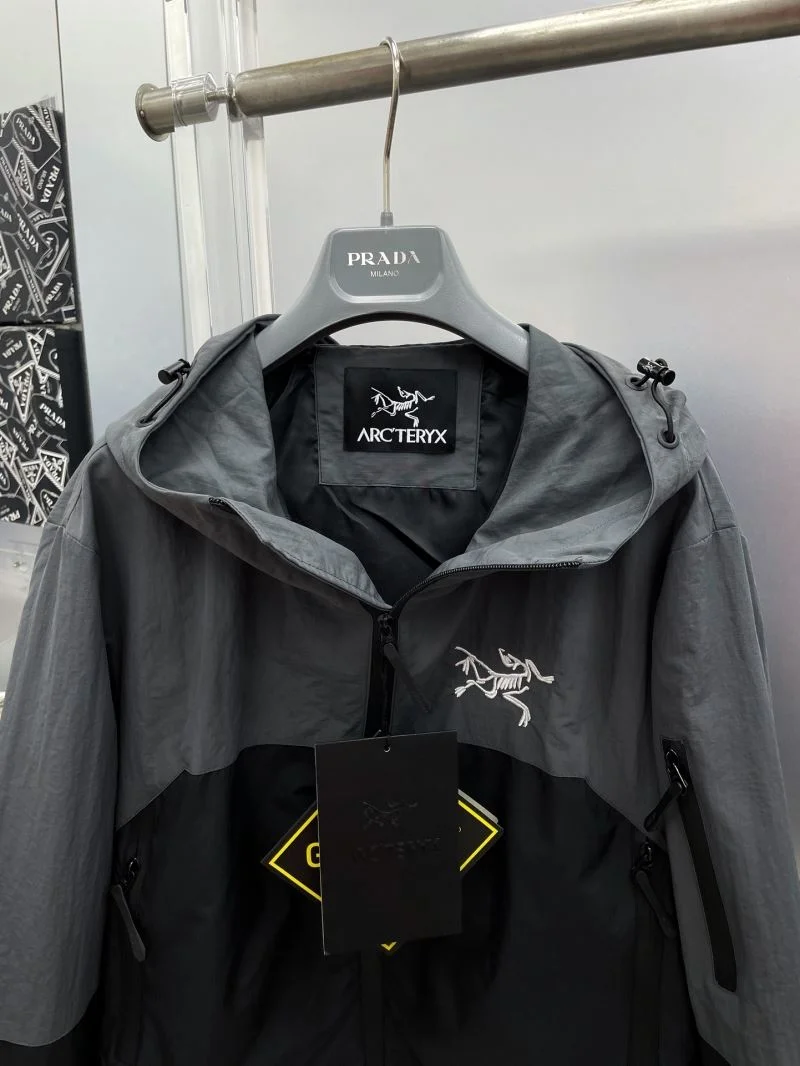 Top mirror Arcteryx Outwear