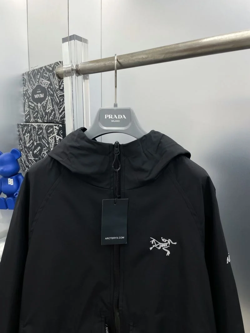 Exact replica Arcteryx Outwear