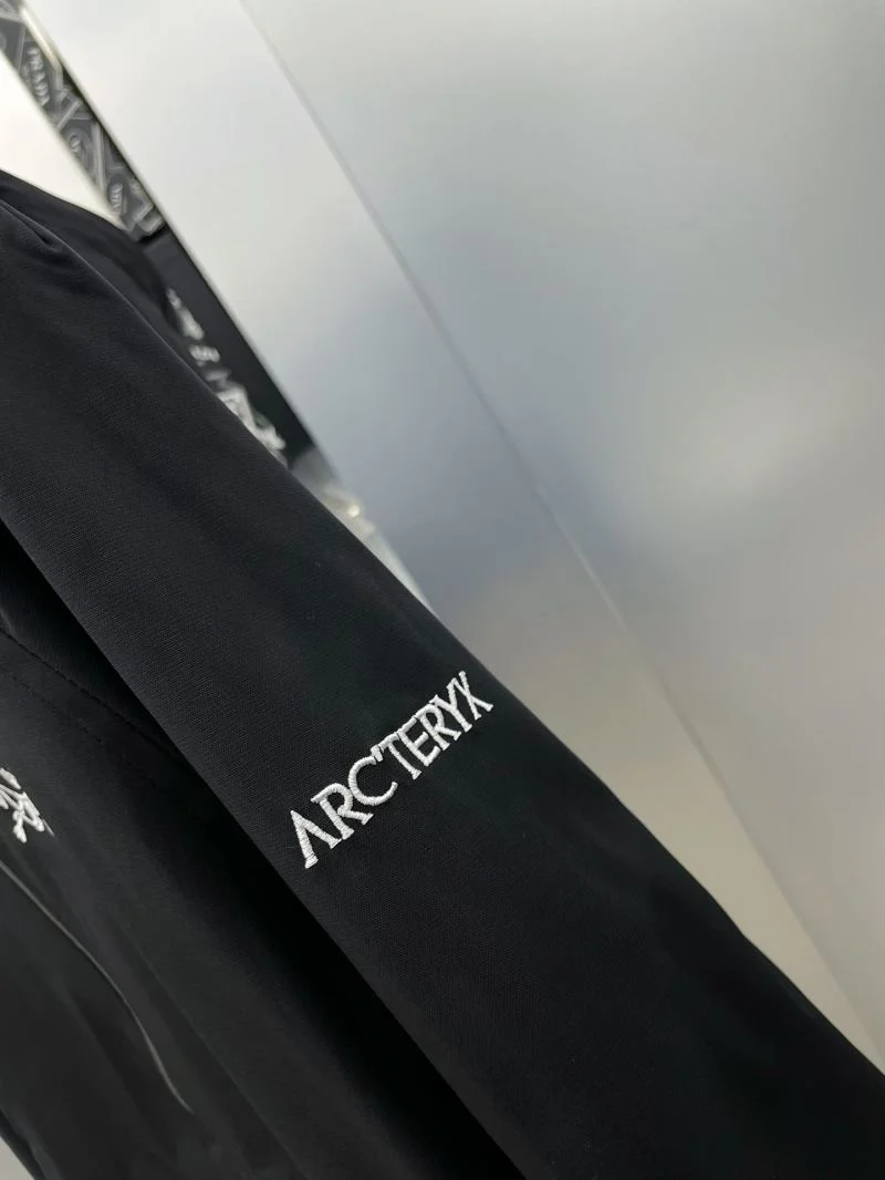 Exact replica Arcteryx Outwear