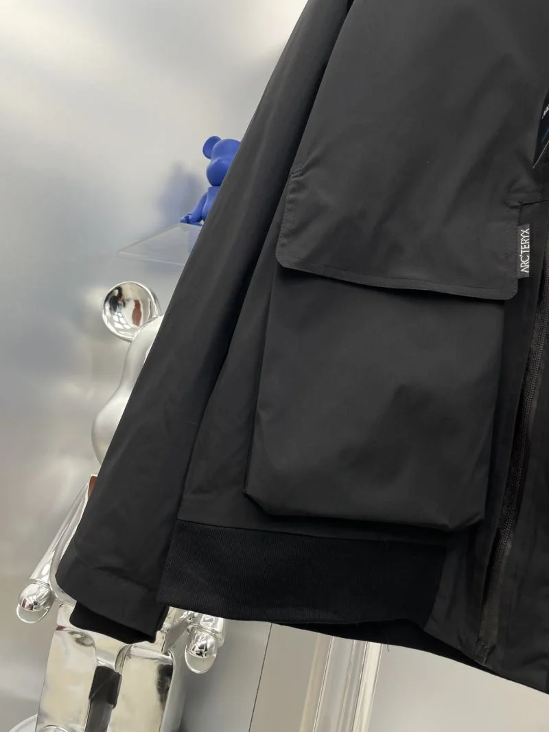 Exact replica Arcteryx Outwear