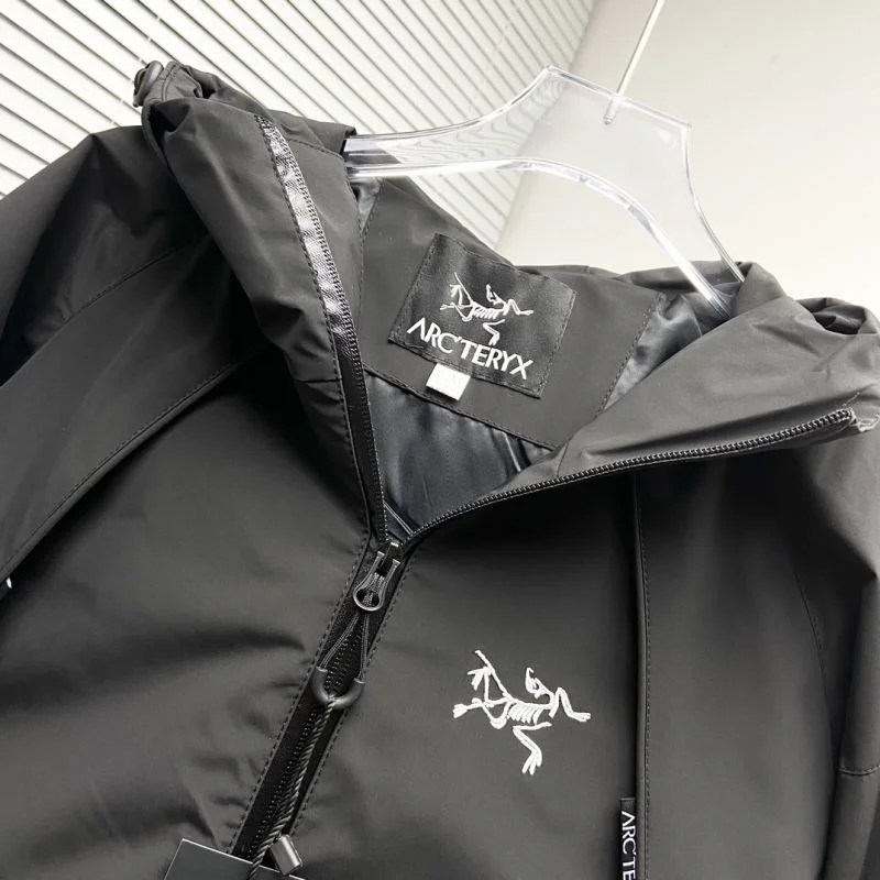 Bargain Arcteryx Outwear