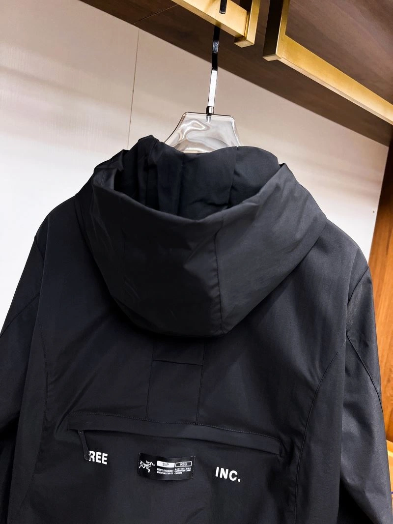 Accurate model Arcteryx Outwear