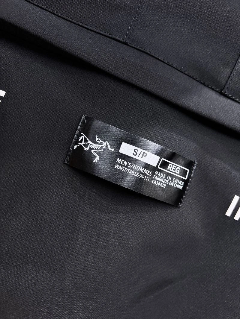 Accurate model Arcteryx Outwear