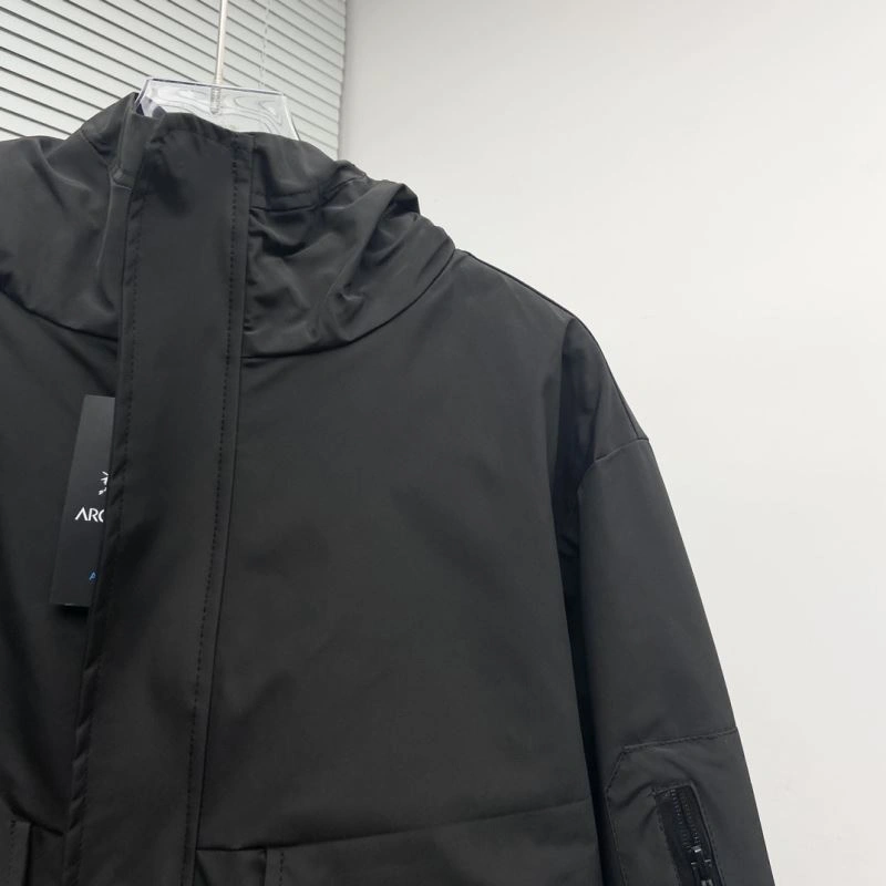 Brand-authenticated Arcteryx Outwear