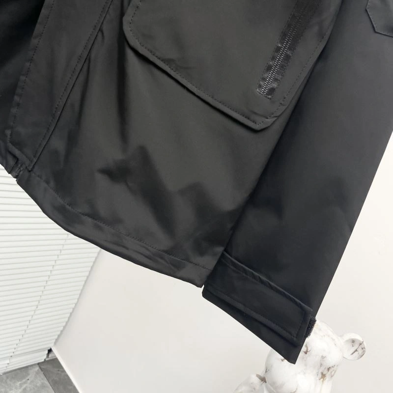 Brand-authenticated Arcteryx Outwear