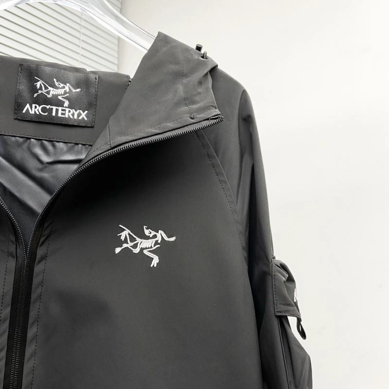 Bargain Arcteryx Outwear