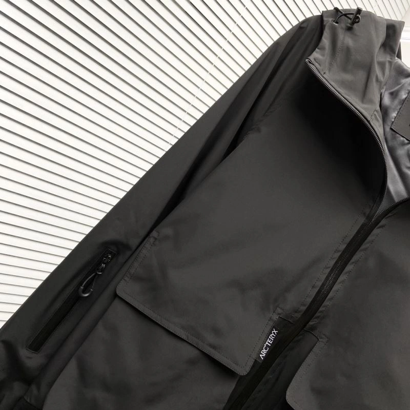Bargain Arcteryx Outwear