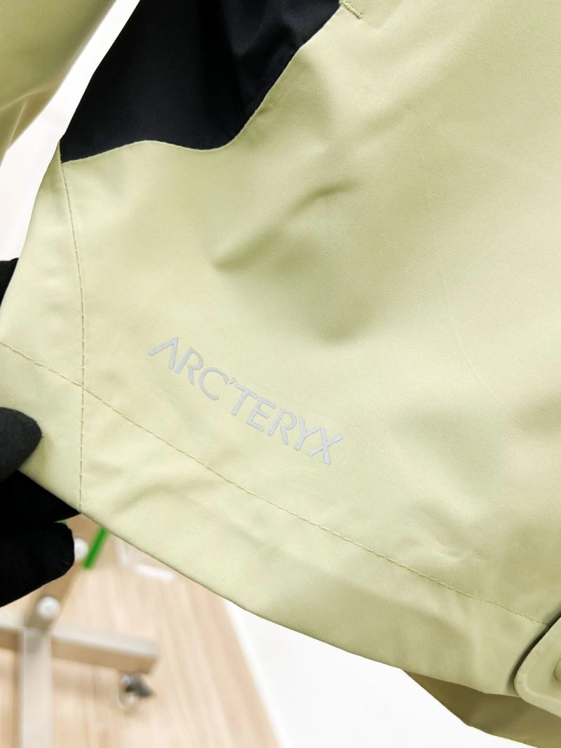 Exact replica Arcteryx Outwear