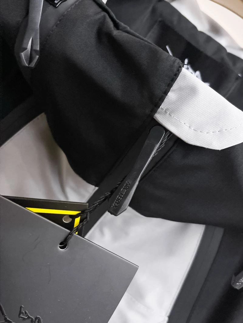 High fidelity Arcteryx Outwear