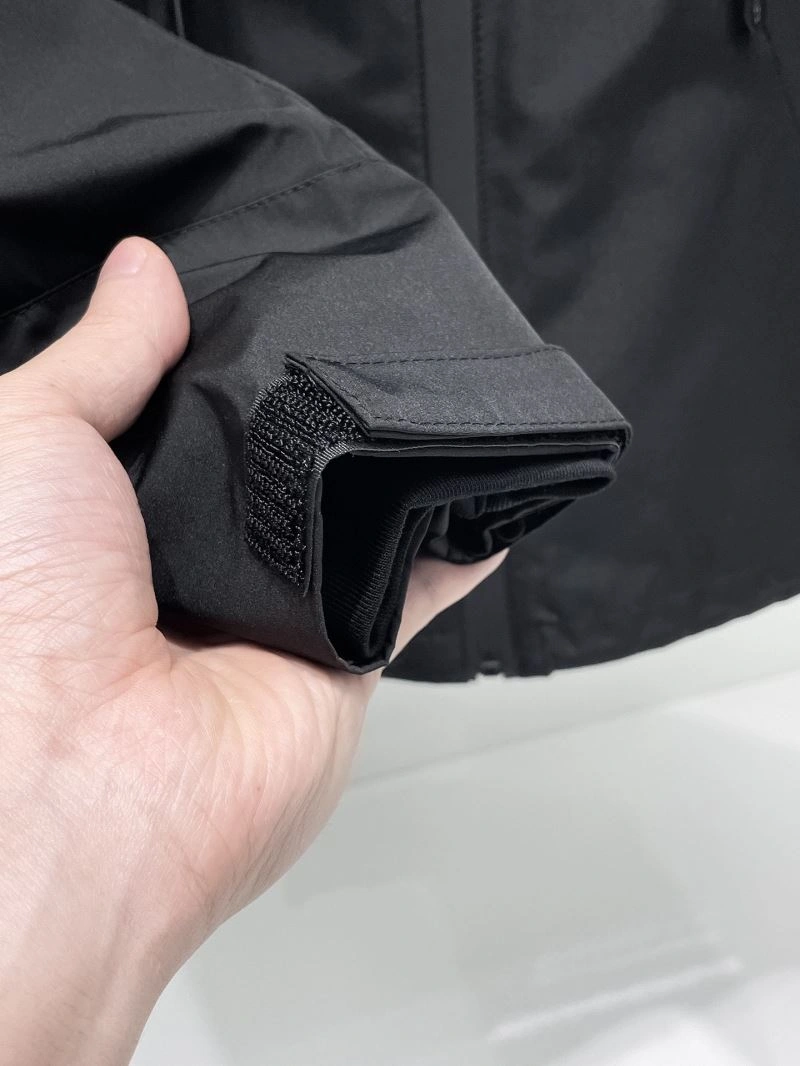 Precise copy Arcteryx Outwear