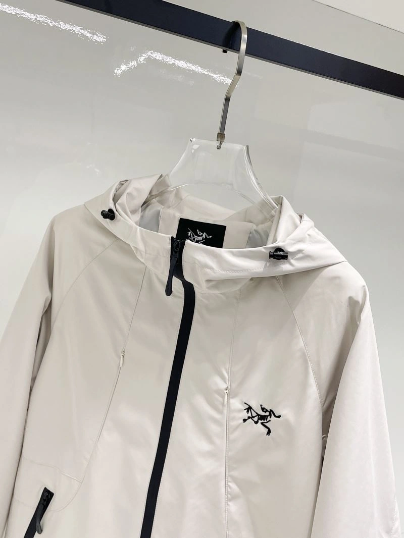 Exact replica Arcteryx Outwear