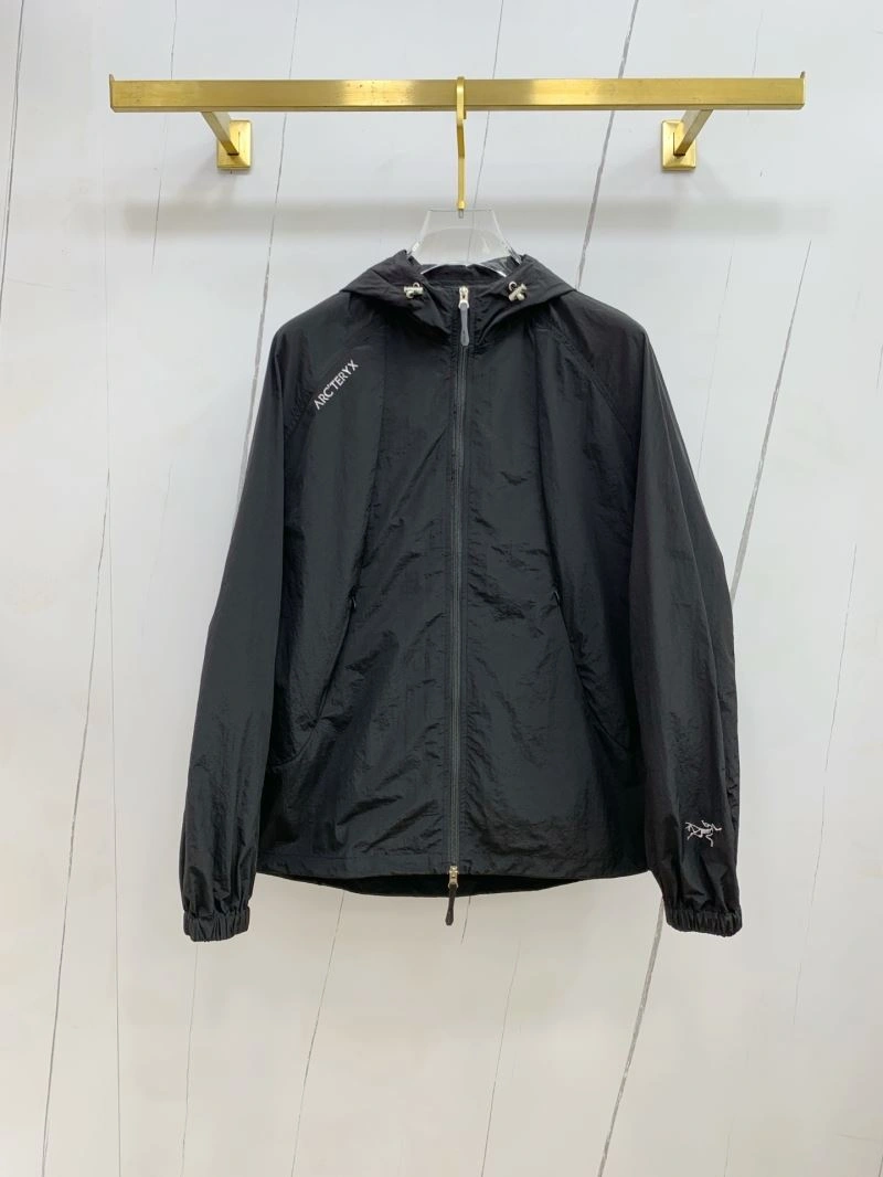 Bargain Arcteryx Outwear