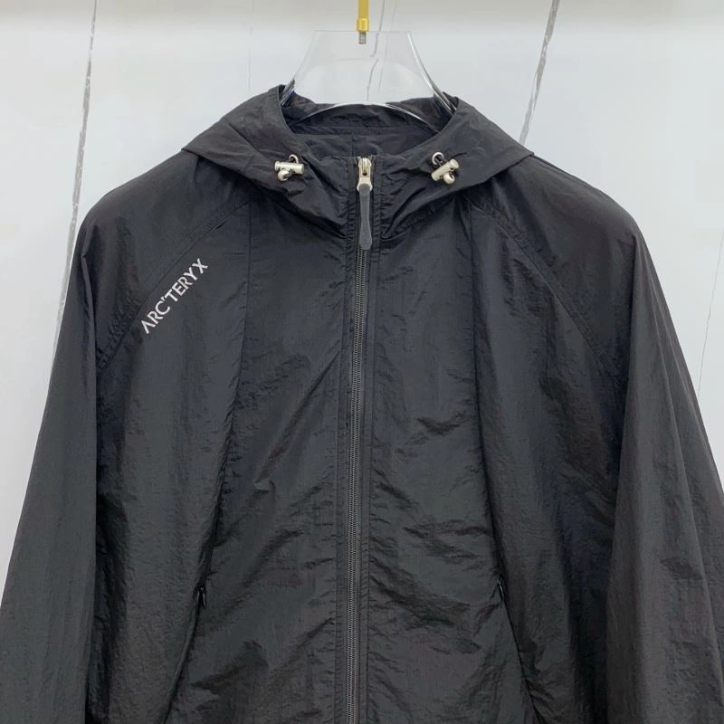 Bargain Arcteryx Outwear