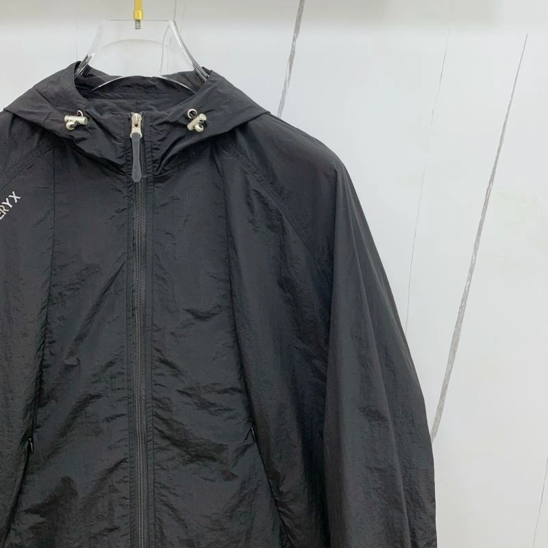 Bargain Arcteryx Outwear