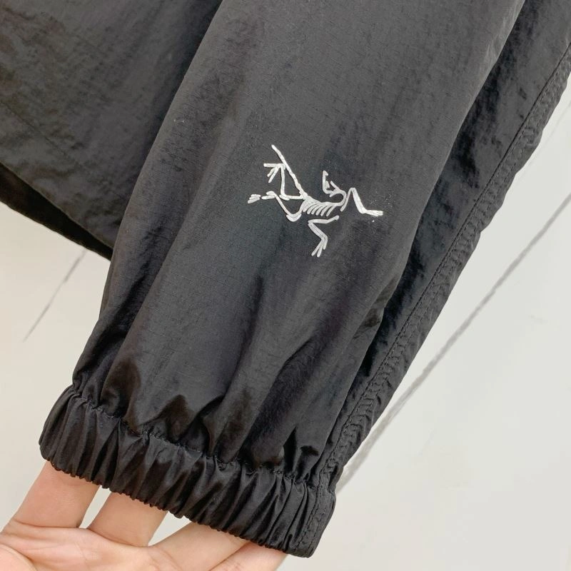 Bargain Arcteryx Outwear