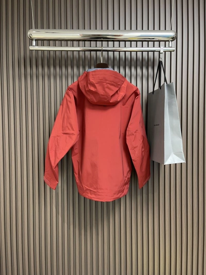 Brand-authenticated Arcteryx Outwear