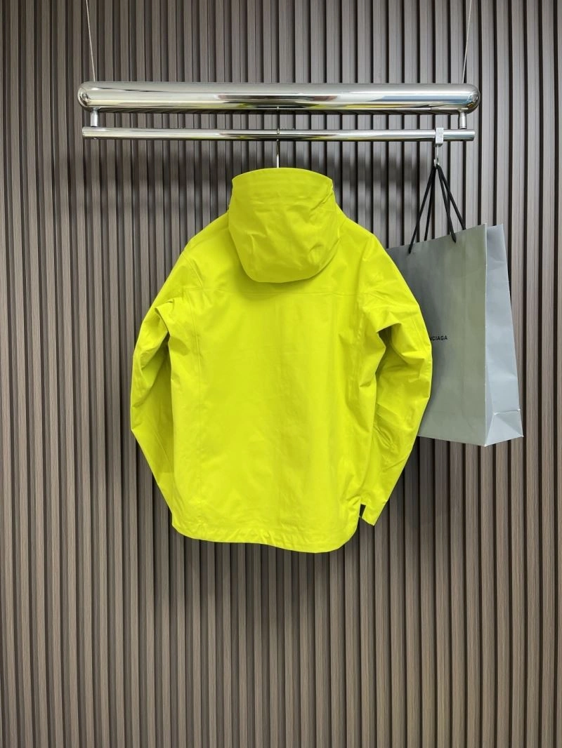 Brand-authenticated Arcteryx Outwear