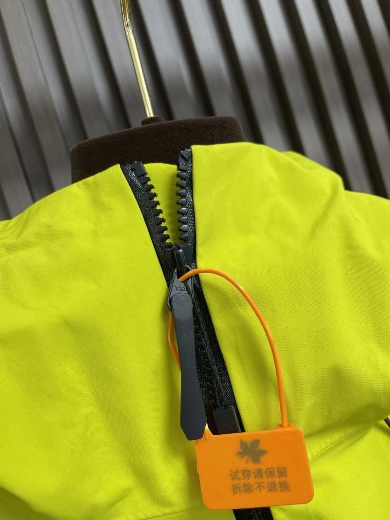 Brand-authenticated Arcteryx Outwear