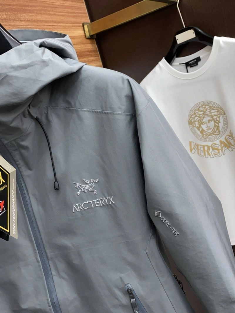 Bargain Arcteryx Outwear