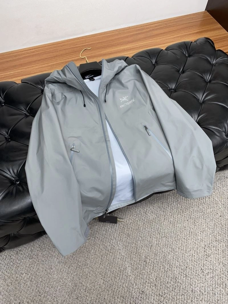 Bargain Arcteryx Outwear