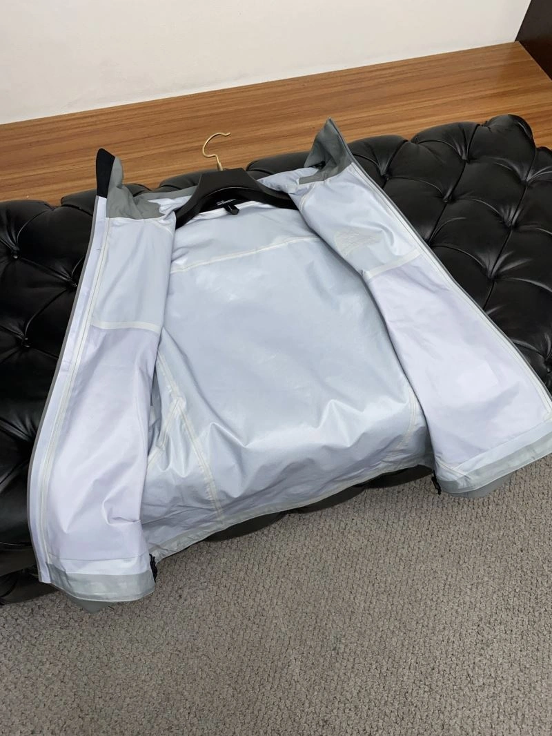 Bargain Arcteryx Outwear