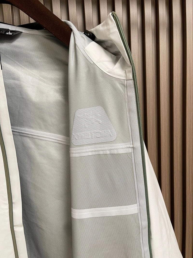 Discounted Arcteryx Outwear