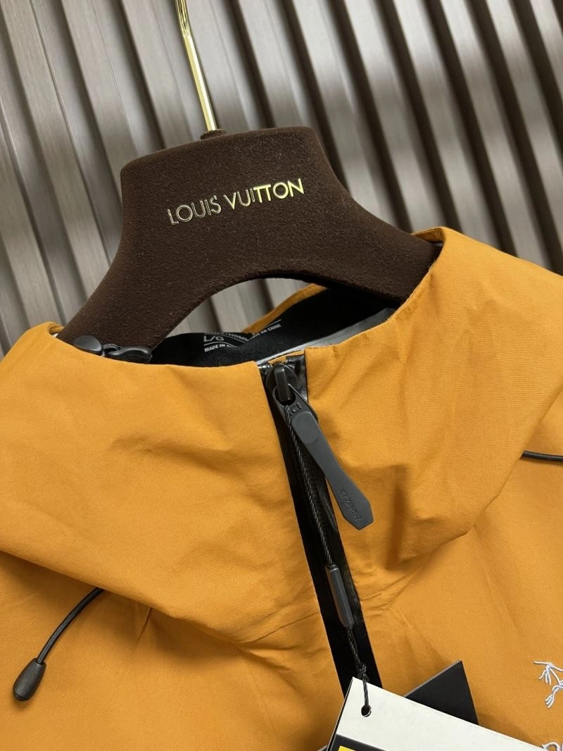 Inexpensive Arcteryx Outwear