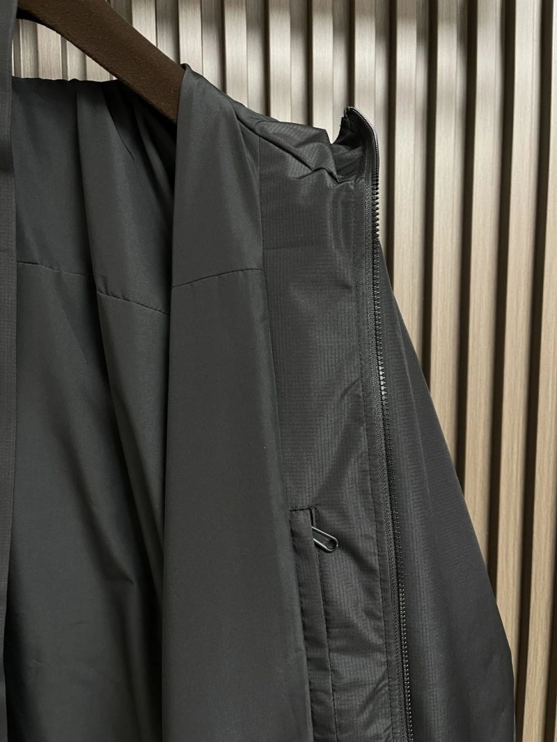 Bargain Arcteryx Outwear