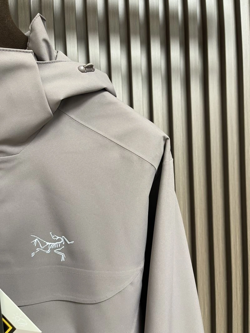 Accurate model Arcteryx Outwear
